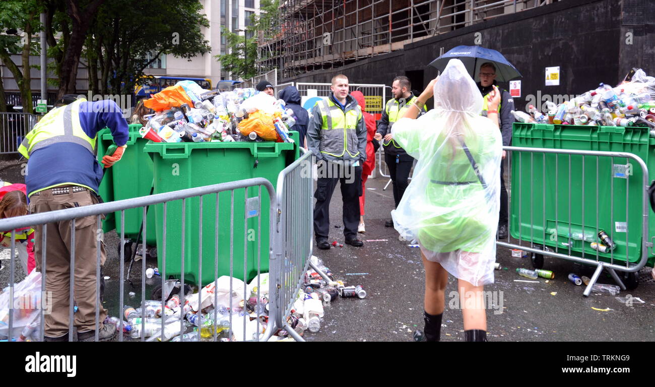 Garbage concert hi-res stock photography and images - Alamy