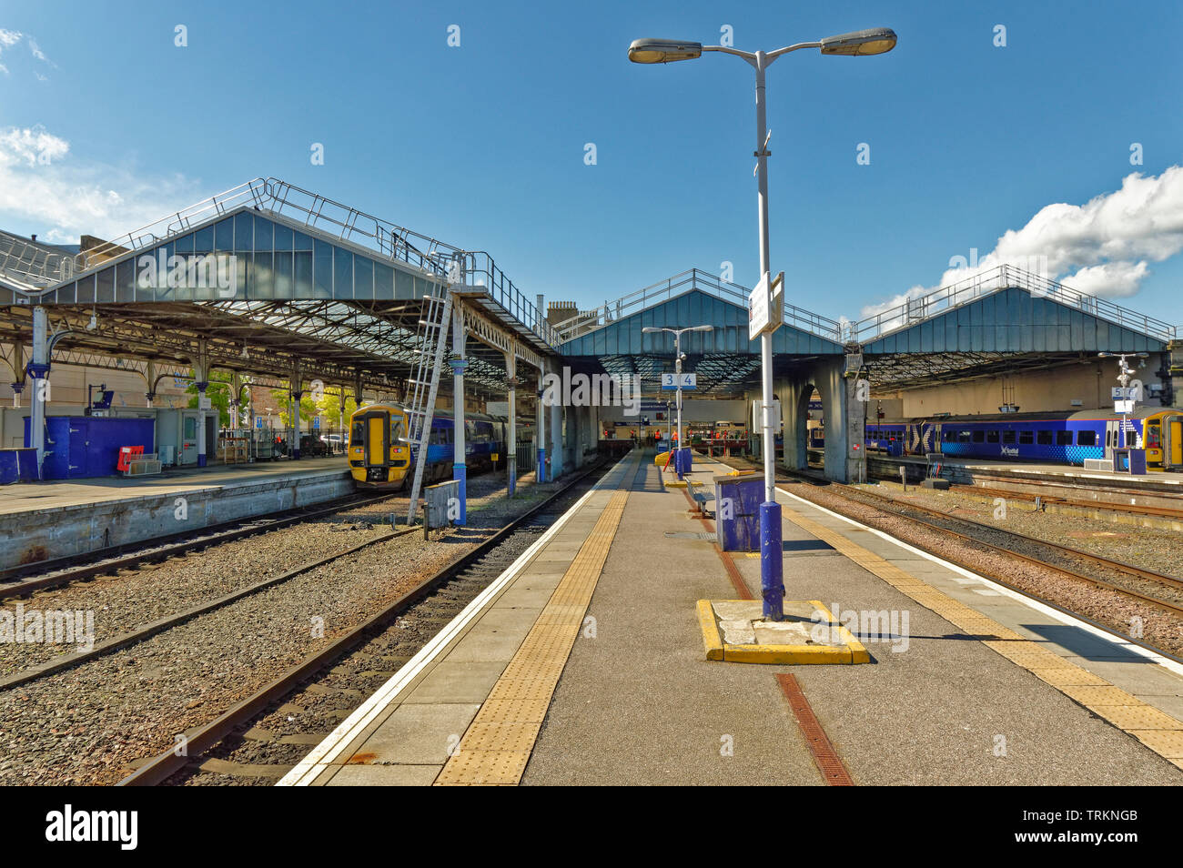 Inverness scotland railway hi-res stock photography and images - Alamy