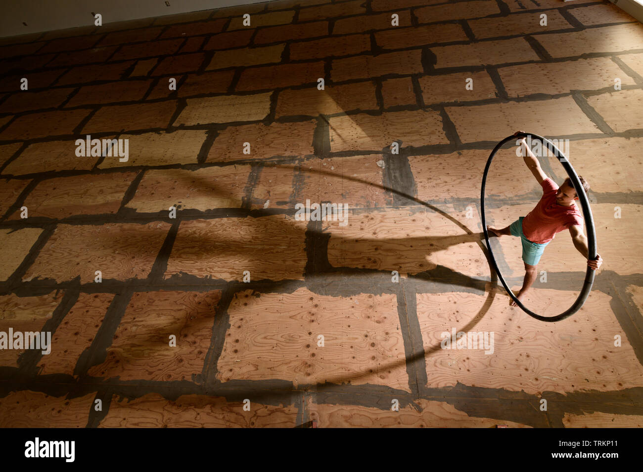 Circus wheel instructor hi-res stock photography and images - Alamy