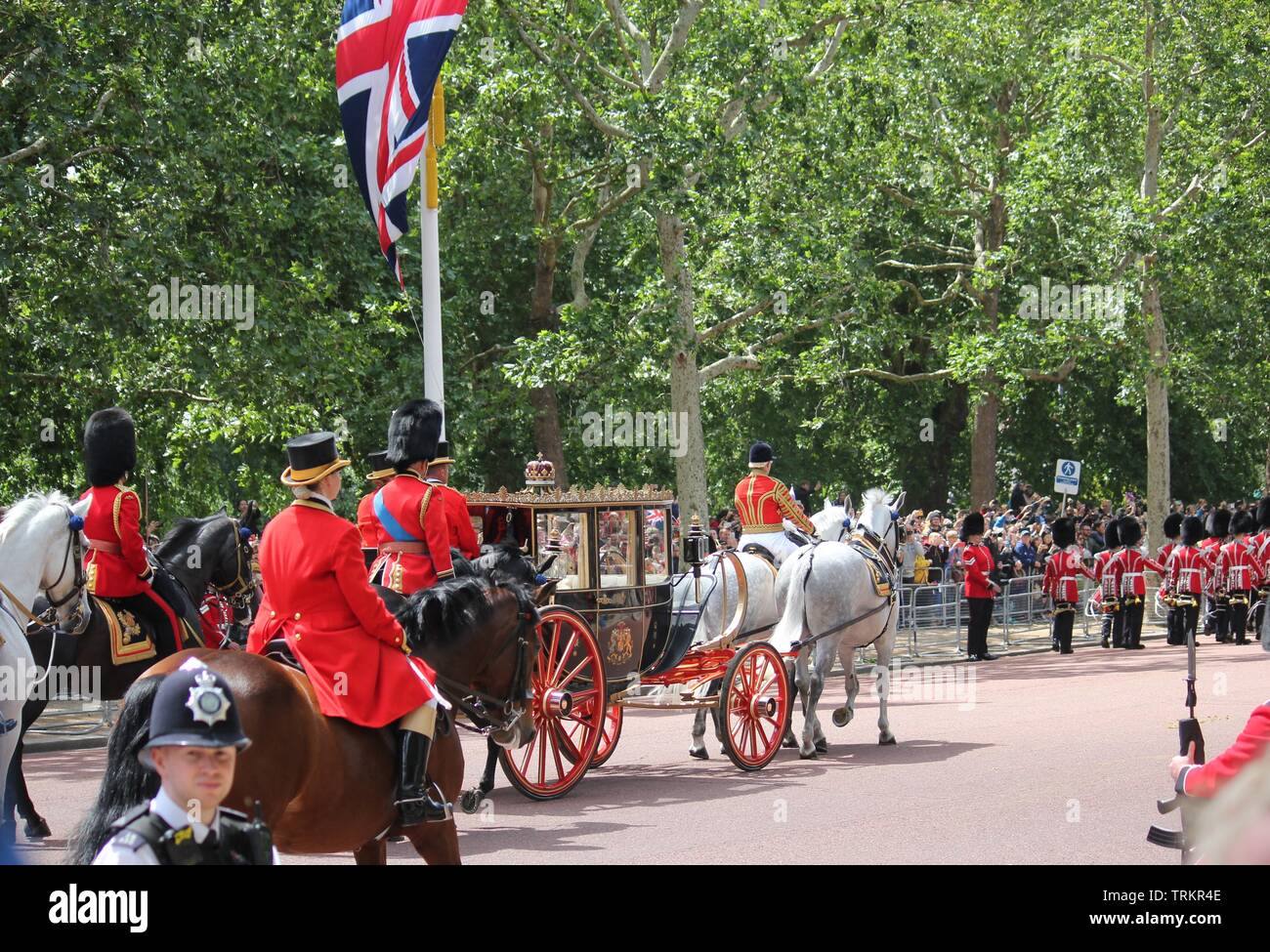 Queen Elizabeth, London, UK - 8/6/19 : Queen Elizabeth travels alone ...