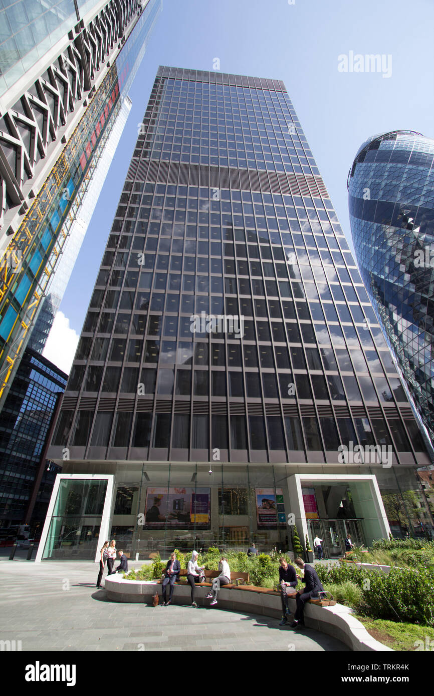 Aviva offices hi-res stock photography and images - Alamy