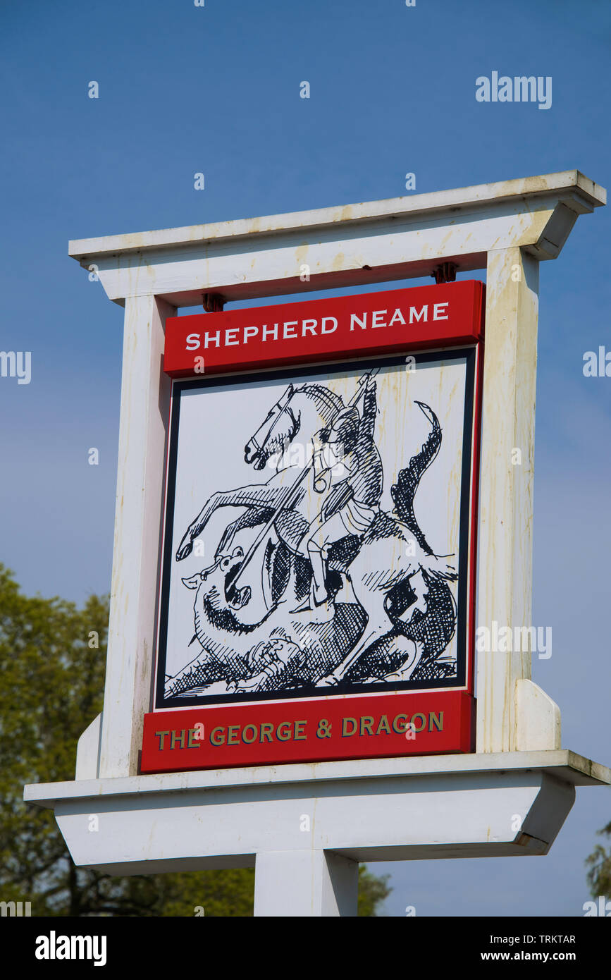 George dragon pub sign hi-res stock photography and images - Alamy