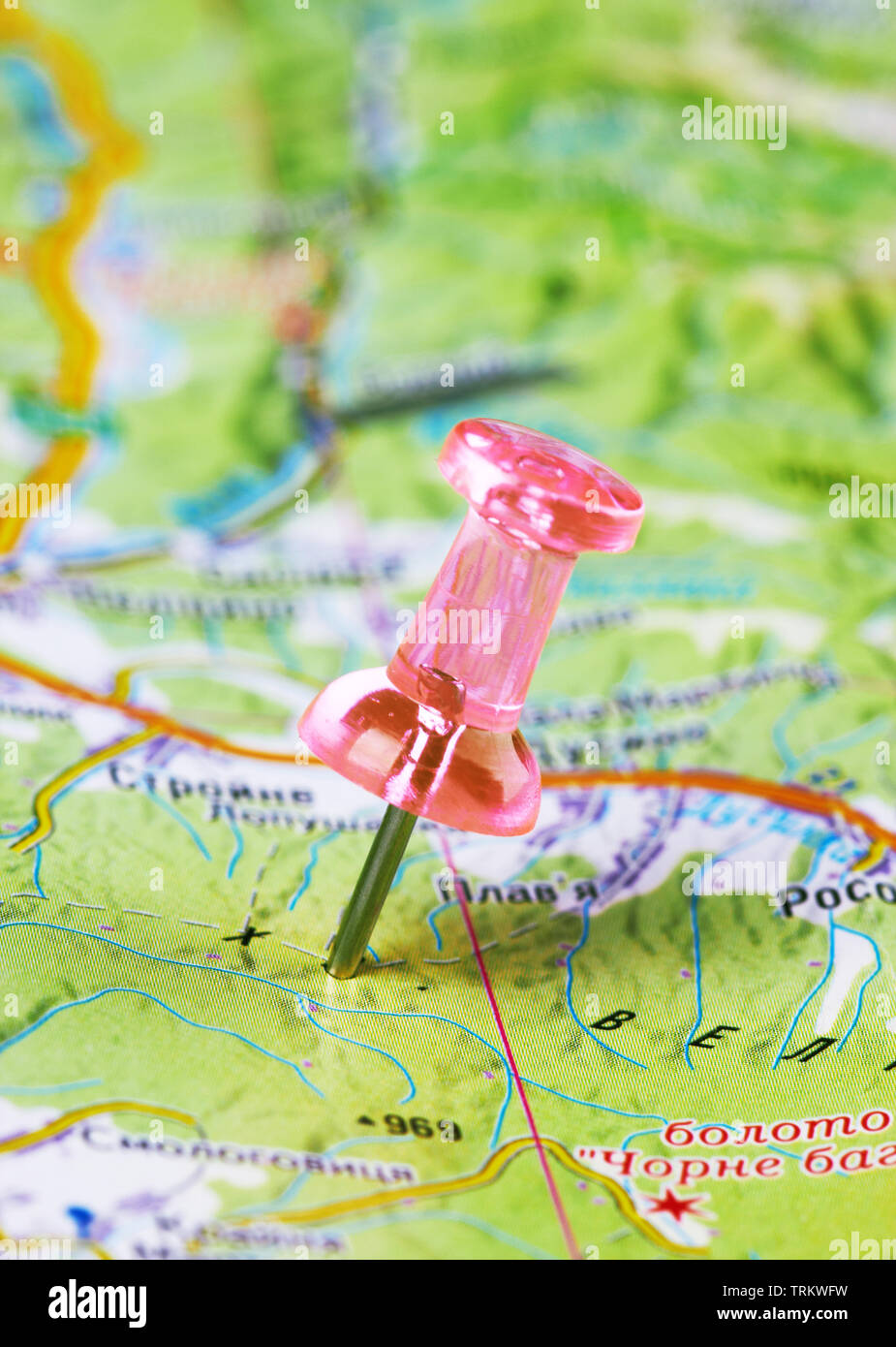 Pin in a map hi-res stock photography and images - Alamy