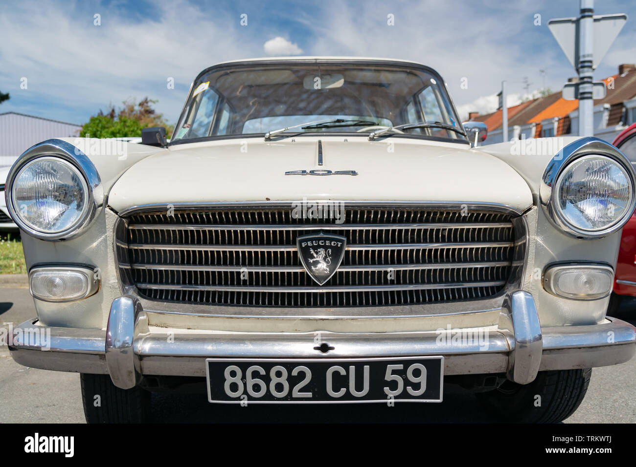 Peugeot 404 hi-res stock photography and images - Alamy