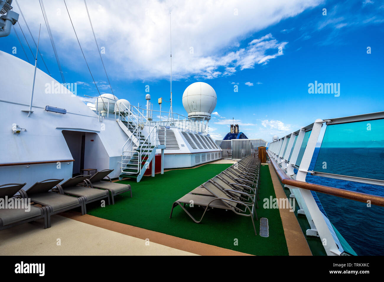 P and O ship Oceana at Sea stock photo Stock Photo - Alamy