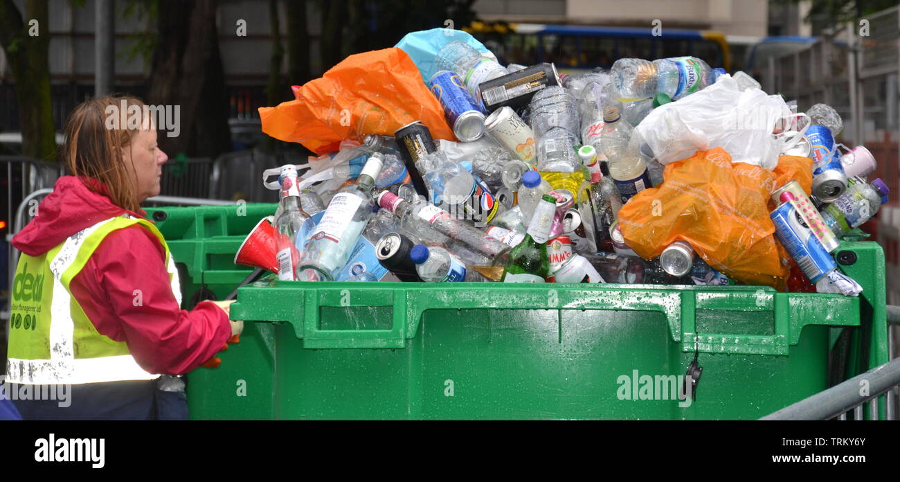 Garbage concert hi-res stock photography and images - Alamy