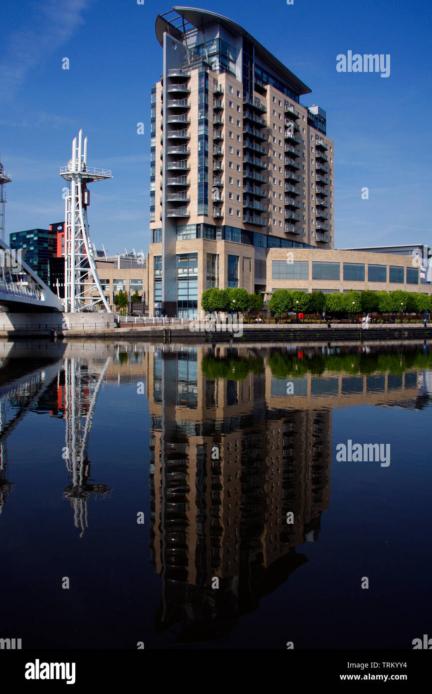 Manchester docks hi-res stock photography and images - Alamy