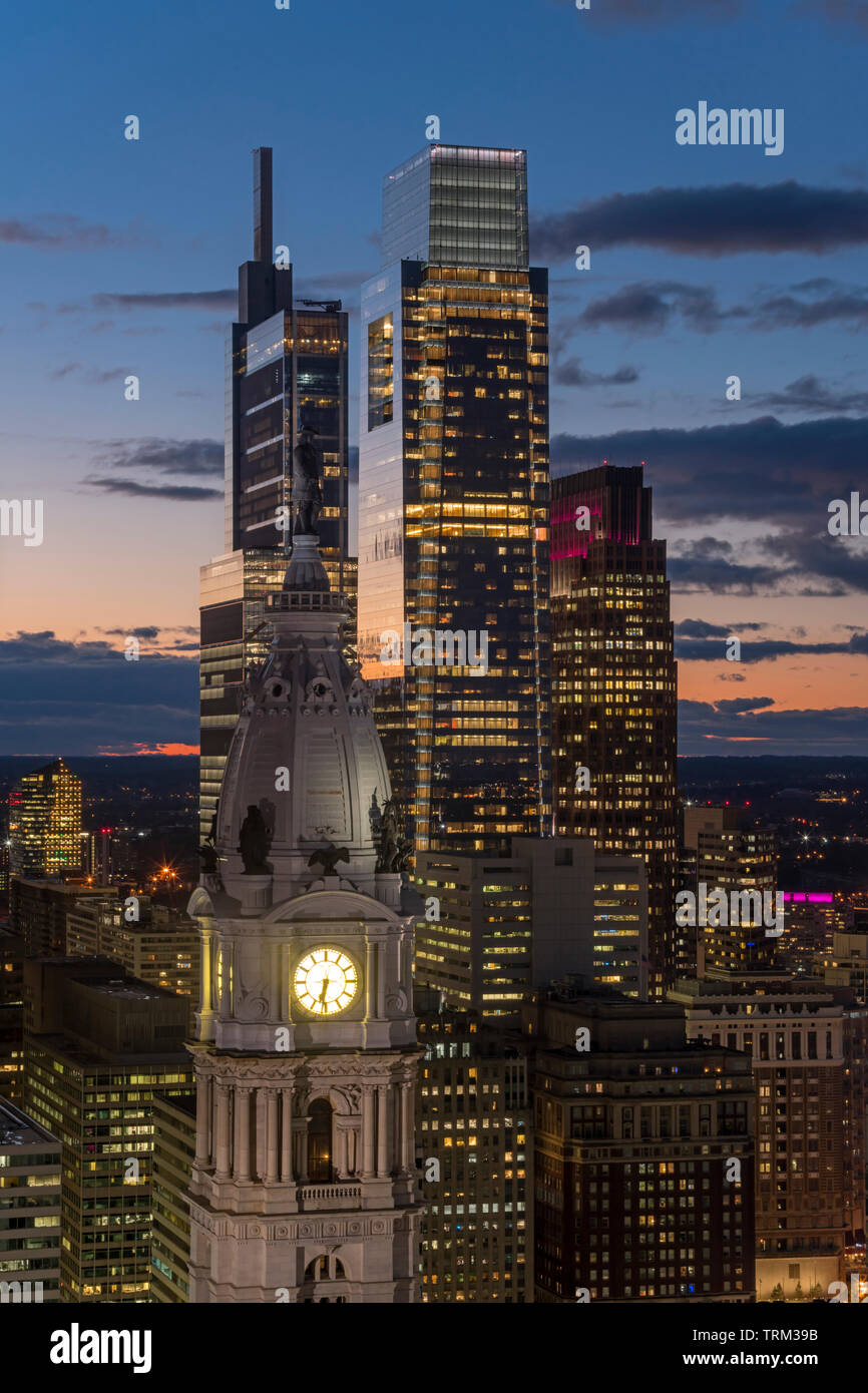 CITY HALL (©JOHN MCARTHUR JR 1901) COMCAST CENTER (©ROBERT A M STERN ... CITY HALL (©JOHN MCARTHUR JR 1901) COMCAST CENTER (©ROBERT A M STERN ...
