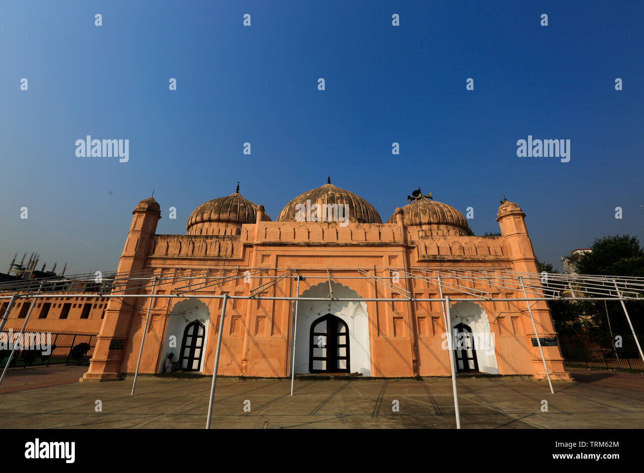 Old mosque of dhaka hi-res stock photography and images - Alamy