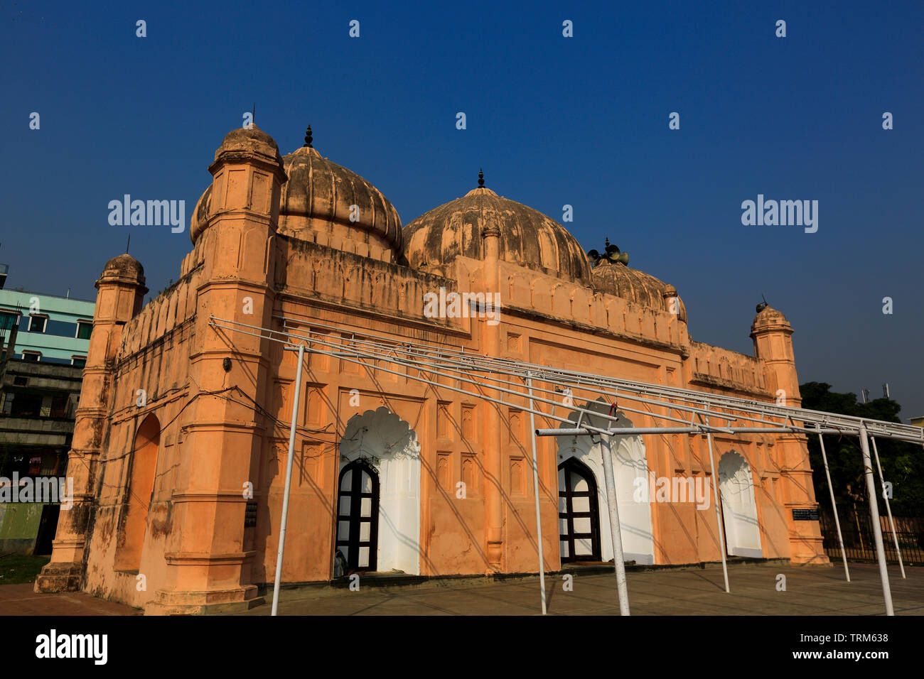 The mosque inside the Lalbag Fort. The Lalbagh Fort or Fort Aurangabad ...