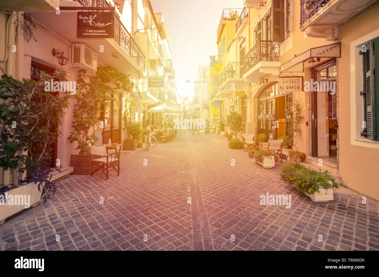 In this wonderful sunset, the street looks shrouded in a light that ...