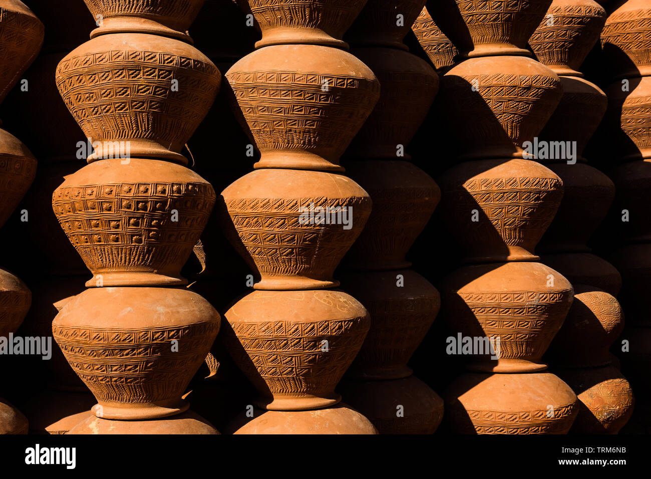 Row of Pots Stock Photo - Alamy