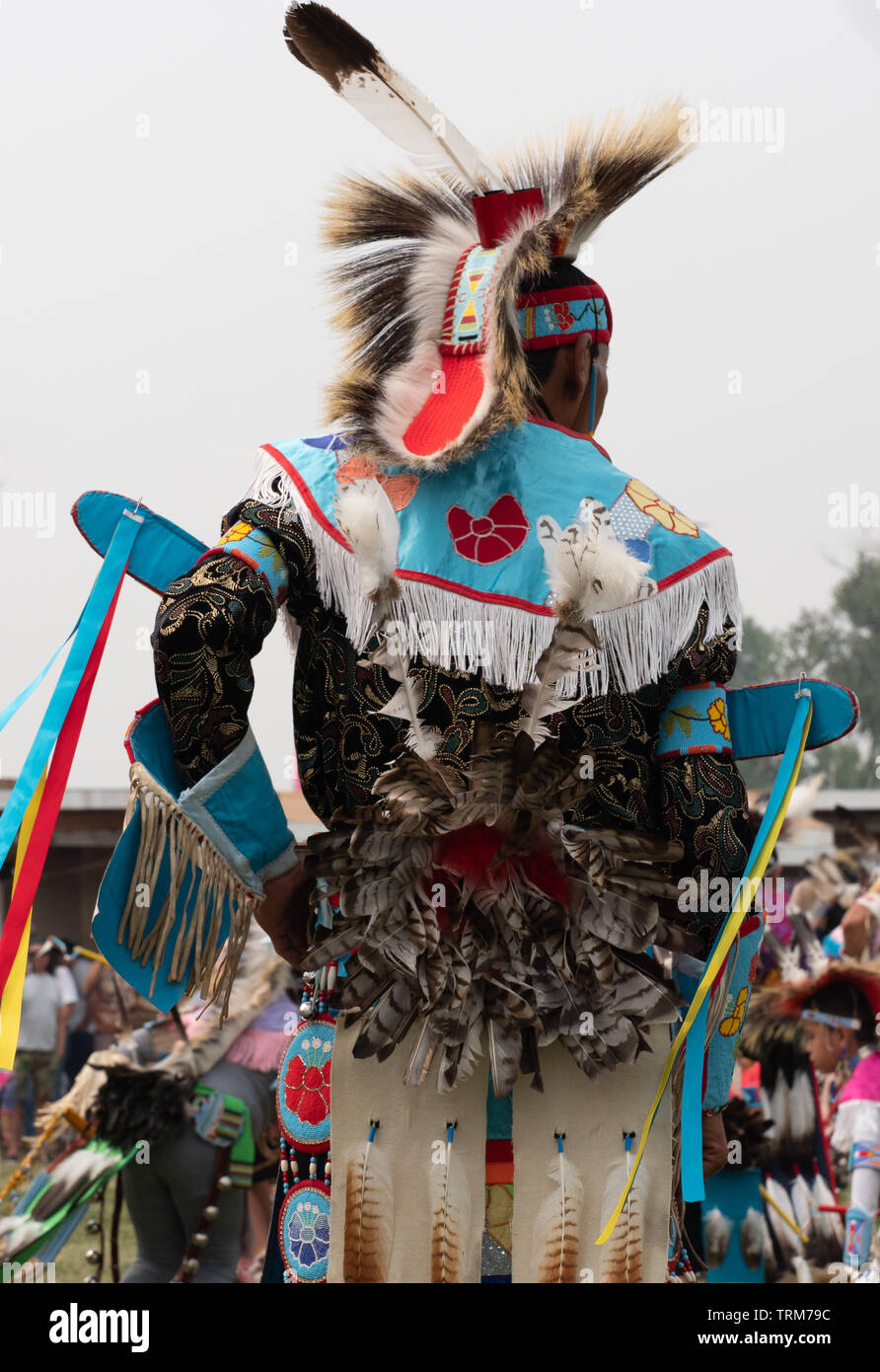 Native american bustle hi-res stock photography and images - Alamy