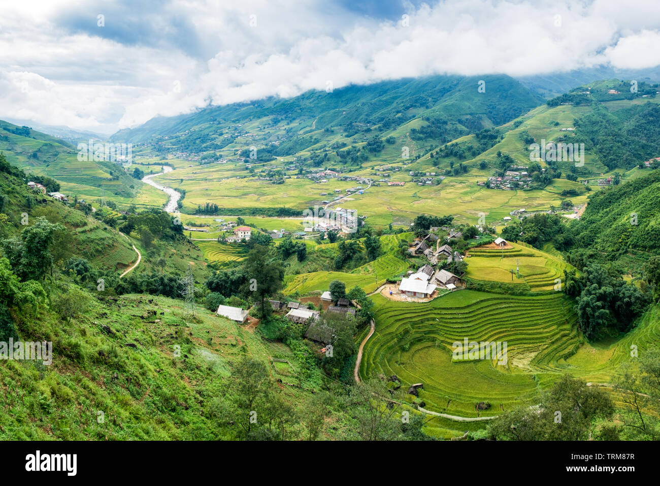 Viewpoint of Tavan village on rice field terraced with river at Sapa ...