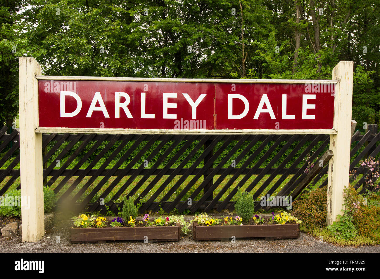 Platform sign at Darley Dale Train Station, Derbyshire UK Stock Photo ...