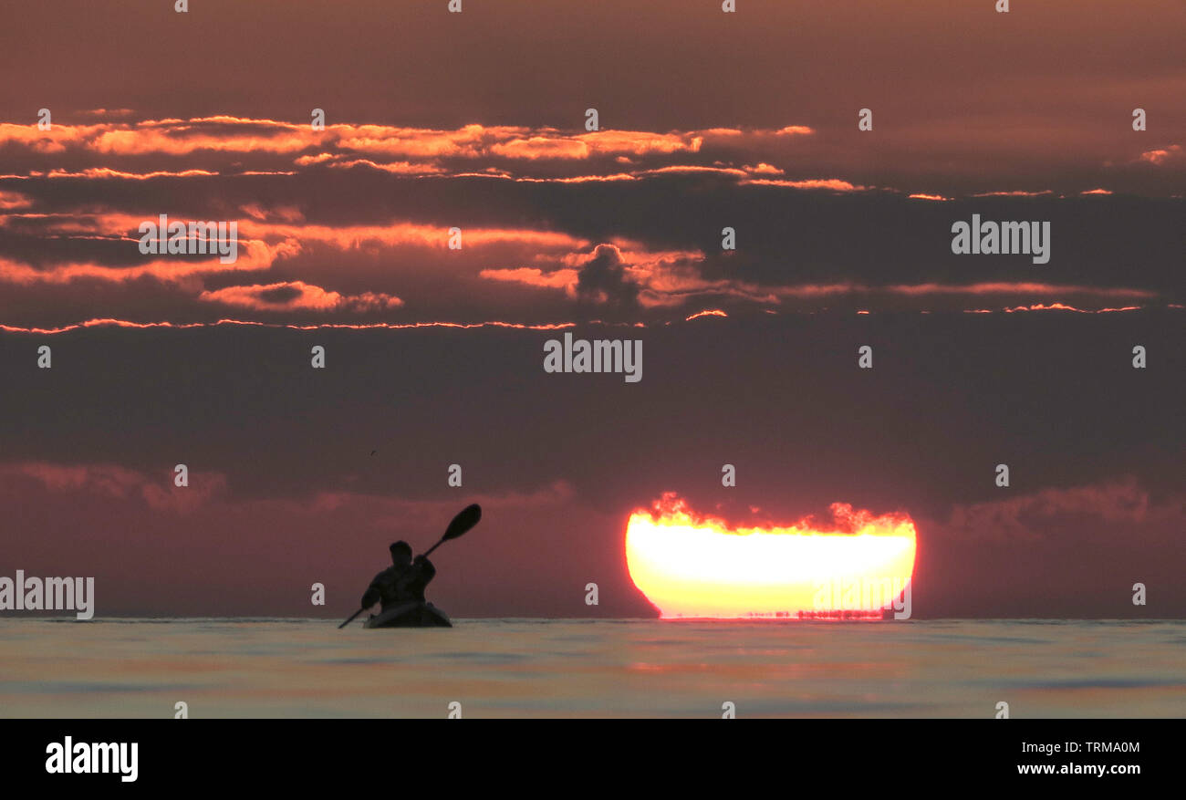 Melbourne sunset kayak hi-res stock photography and images - Alamy