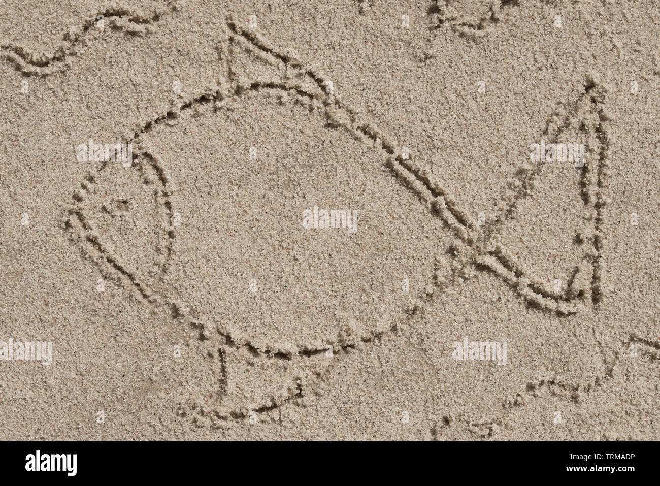 Yellow fish symbol hi-res stock photography and images - Alamy