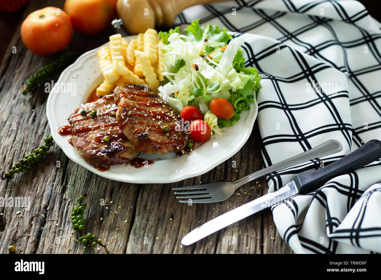 American steak restaurant plate hi-res stock photography and images - Alamy