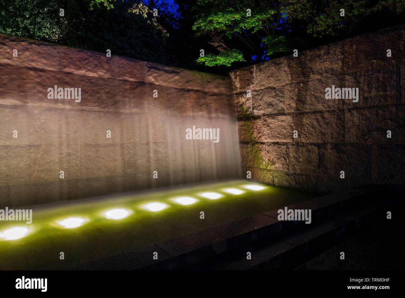 Fdr Memorial At Night