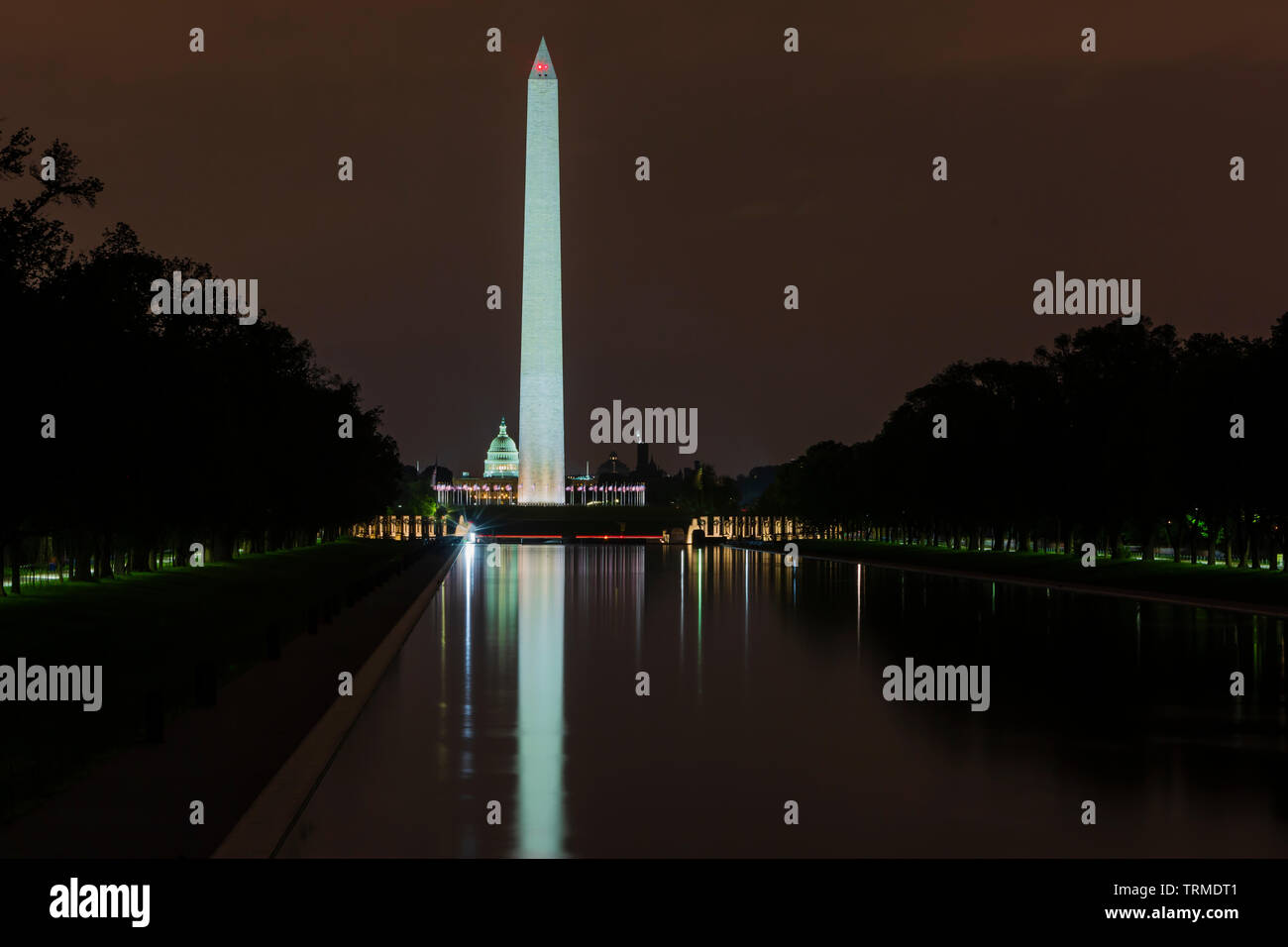 Reflecting Pool, Washington Monument and US Capitol at night Stock ...