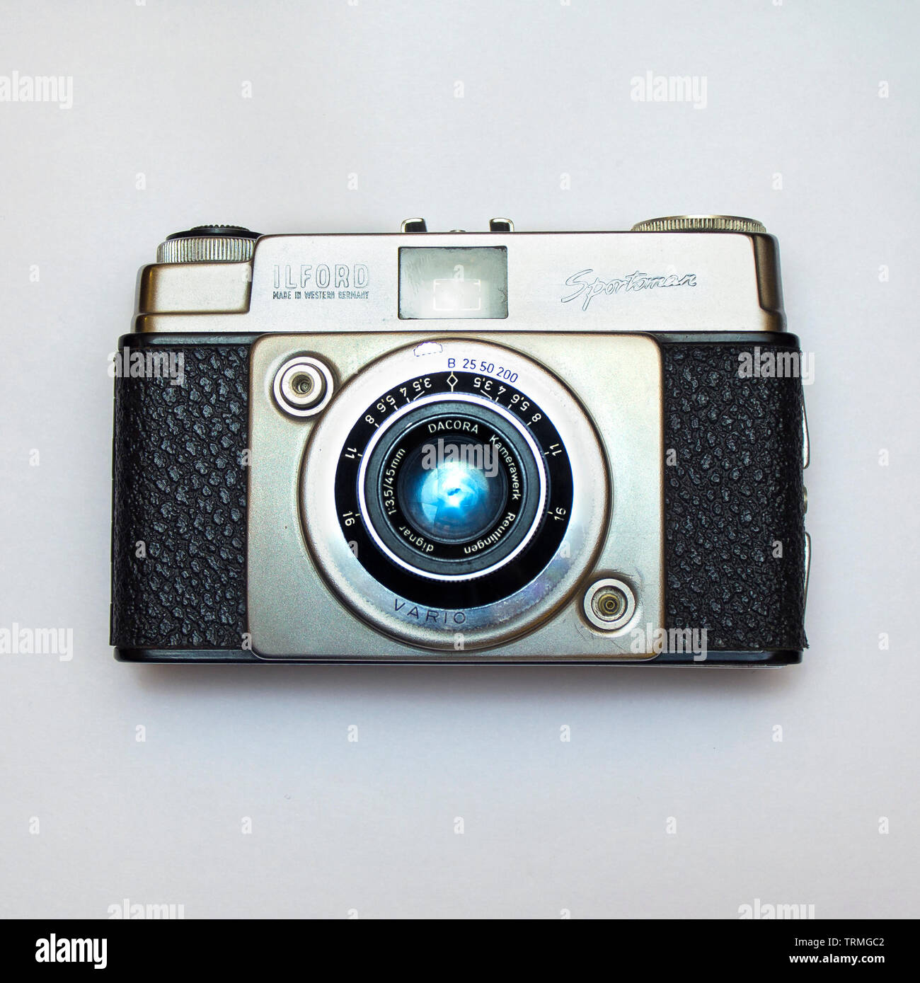 Vintage Camera / Still Life © Clarissa Debenham / Alamy Stock Photo - Alamy