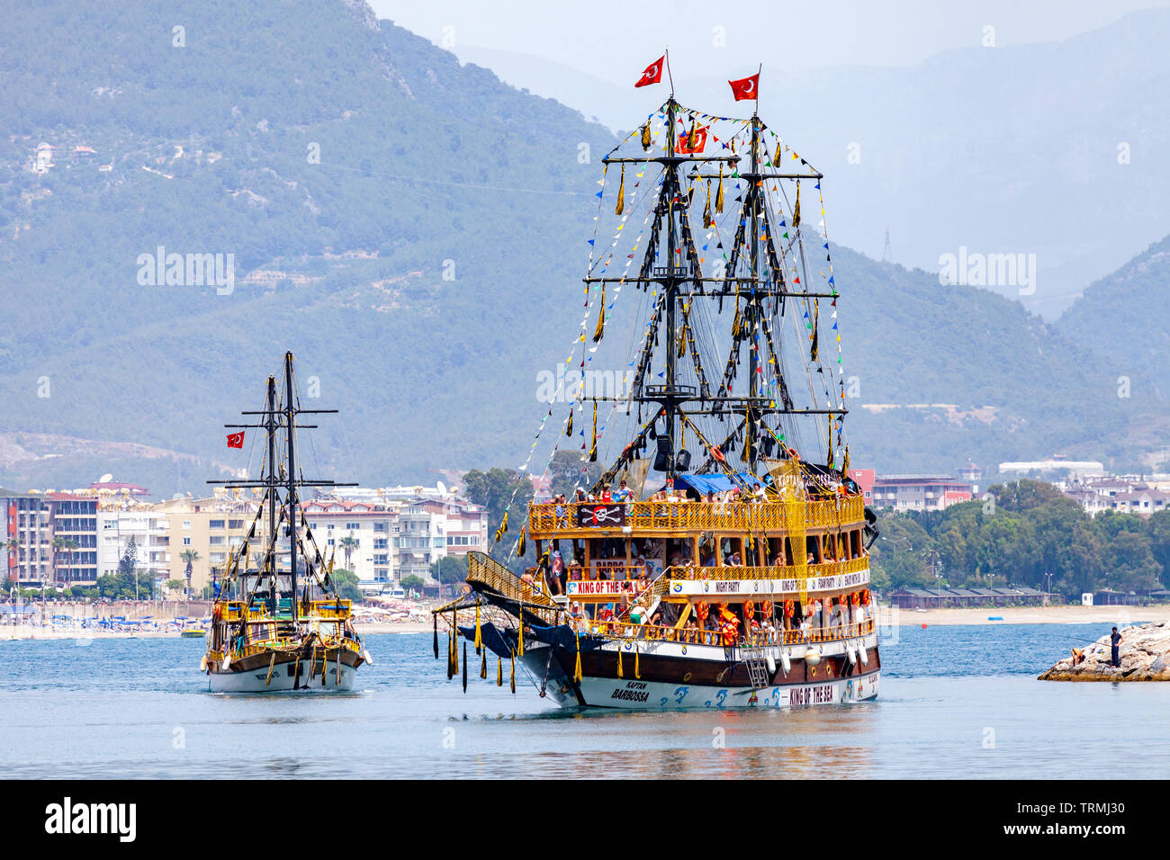 ALANYA / TURKEY - JUNE 3, 2019: Pirate party ship sails on the coast of ...