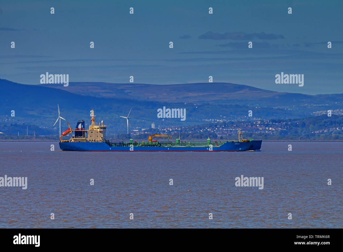 North sea oil tanker hi-res stock photography and images - Alamy