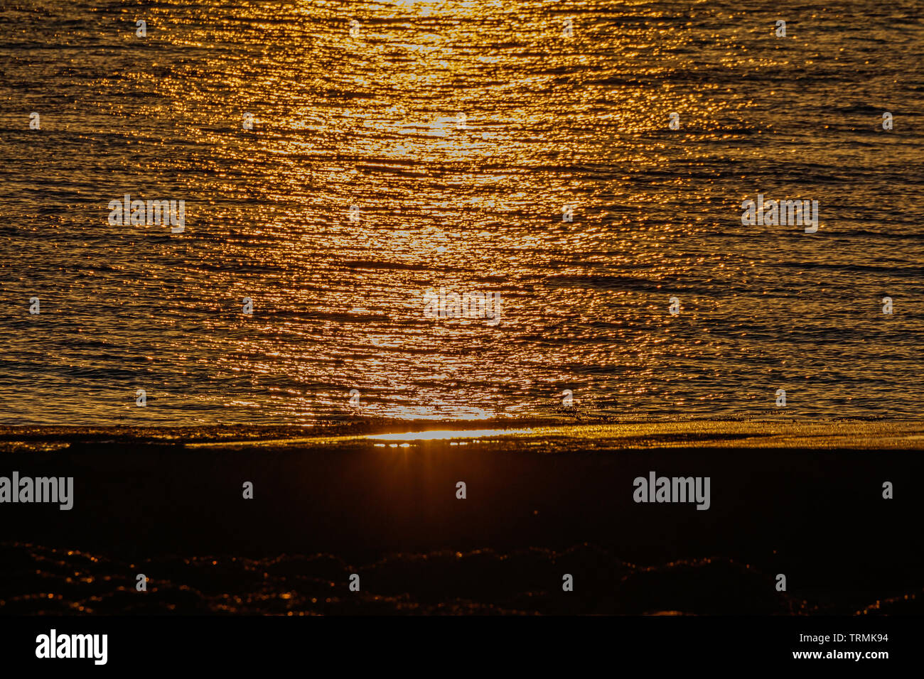 Bright sunlight reflection Stock Photo - Alamy