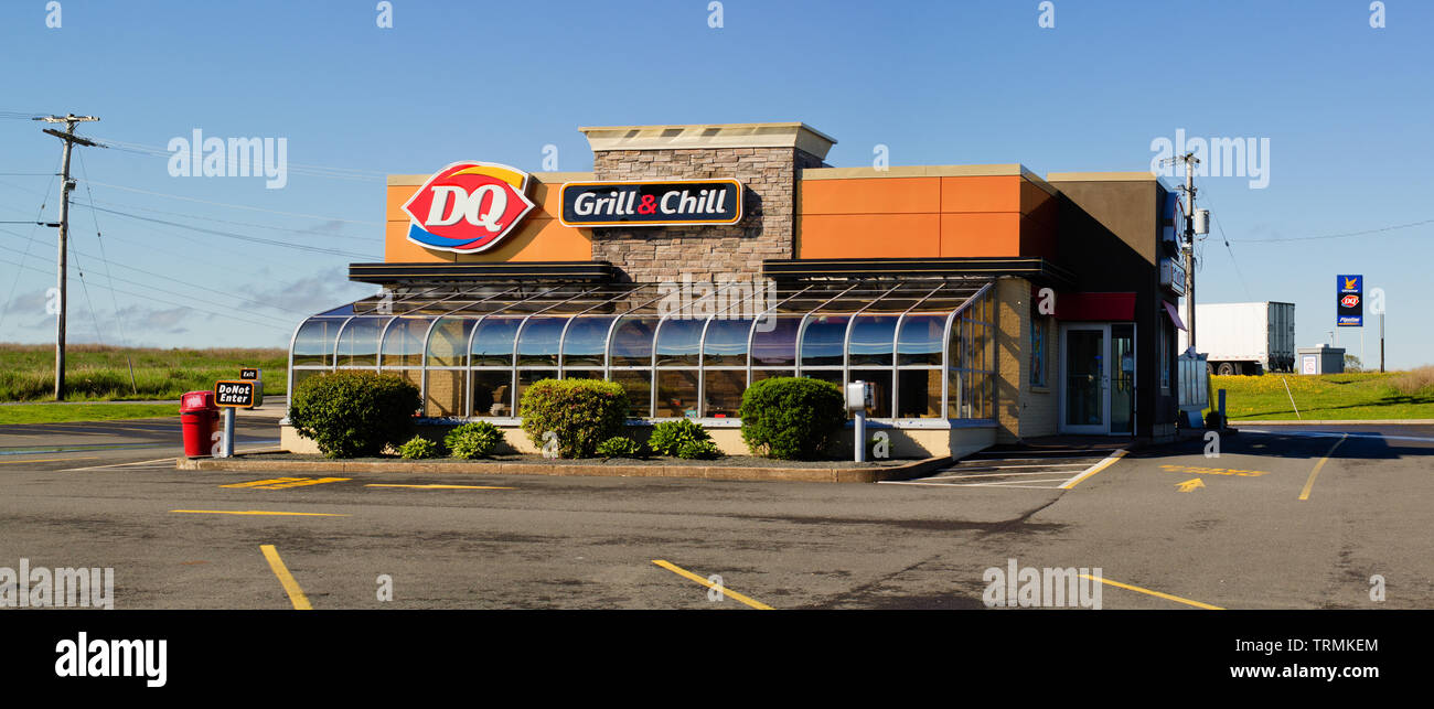 Drive through dairy queen fast hi-res stock photography and images - Alamy