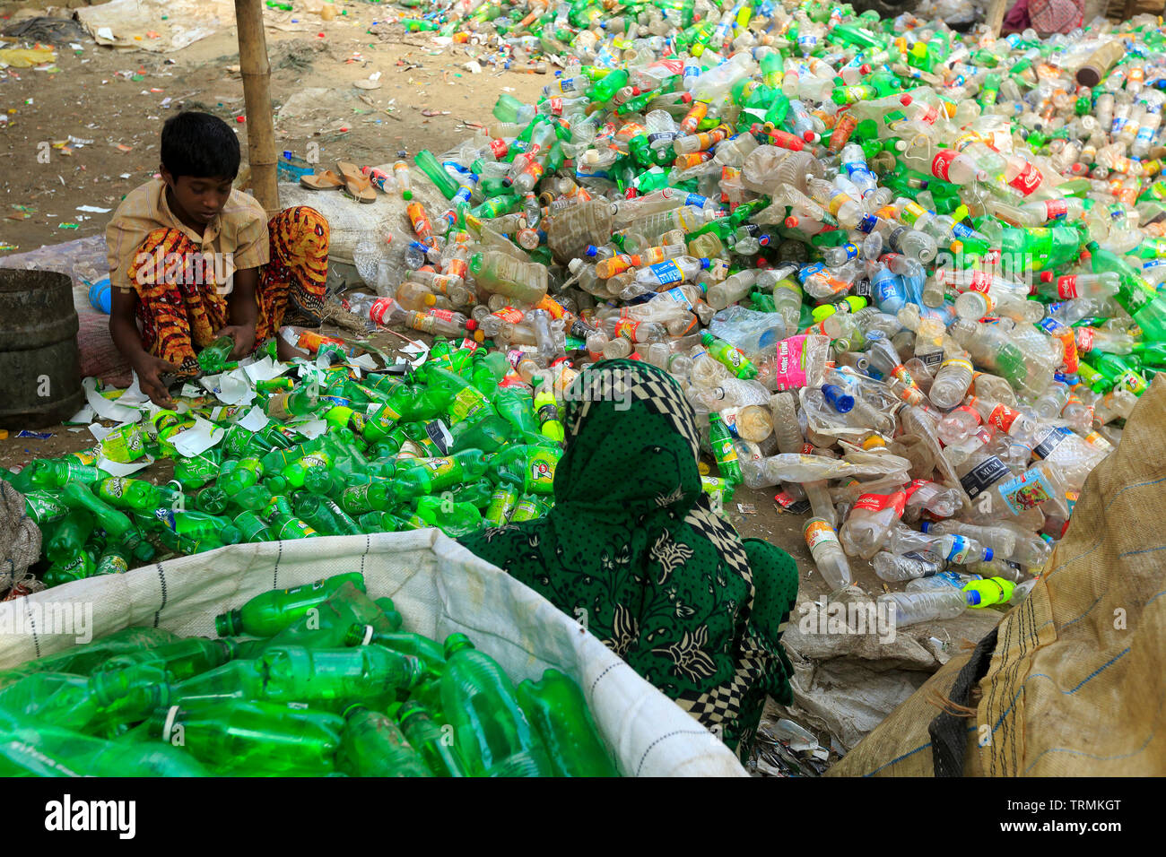 Plastic recycling factory in Dhaka, Bangladesh Stock Photo - Alamy Plastic recycling factory in Dhaka, Bangladesh Stock Photo - Alamy