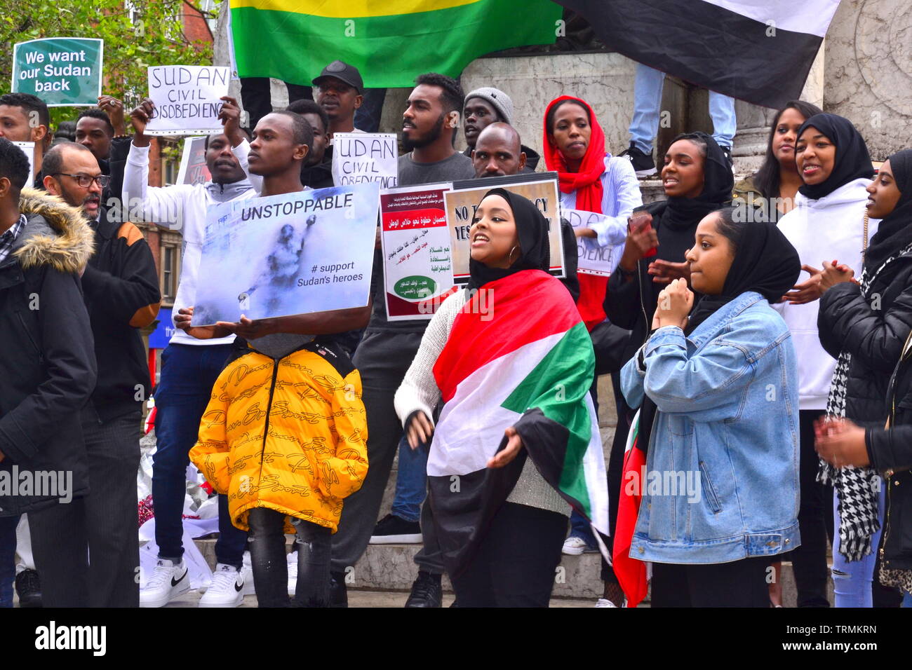 Sudan uprising hi-res stock photography and images - Alamy