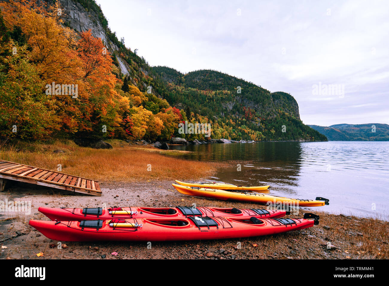 Quebec landscape canoe hi-res stock photography and images - Alamy