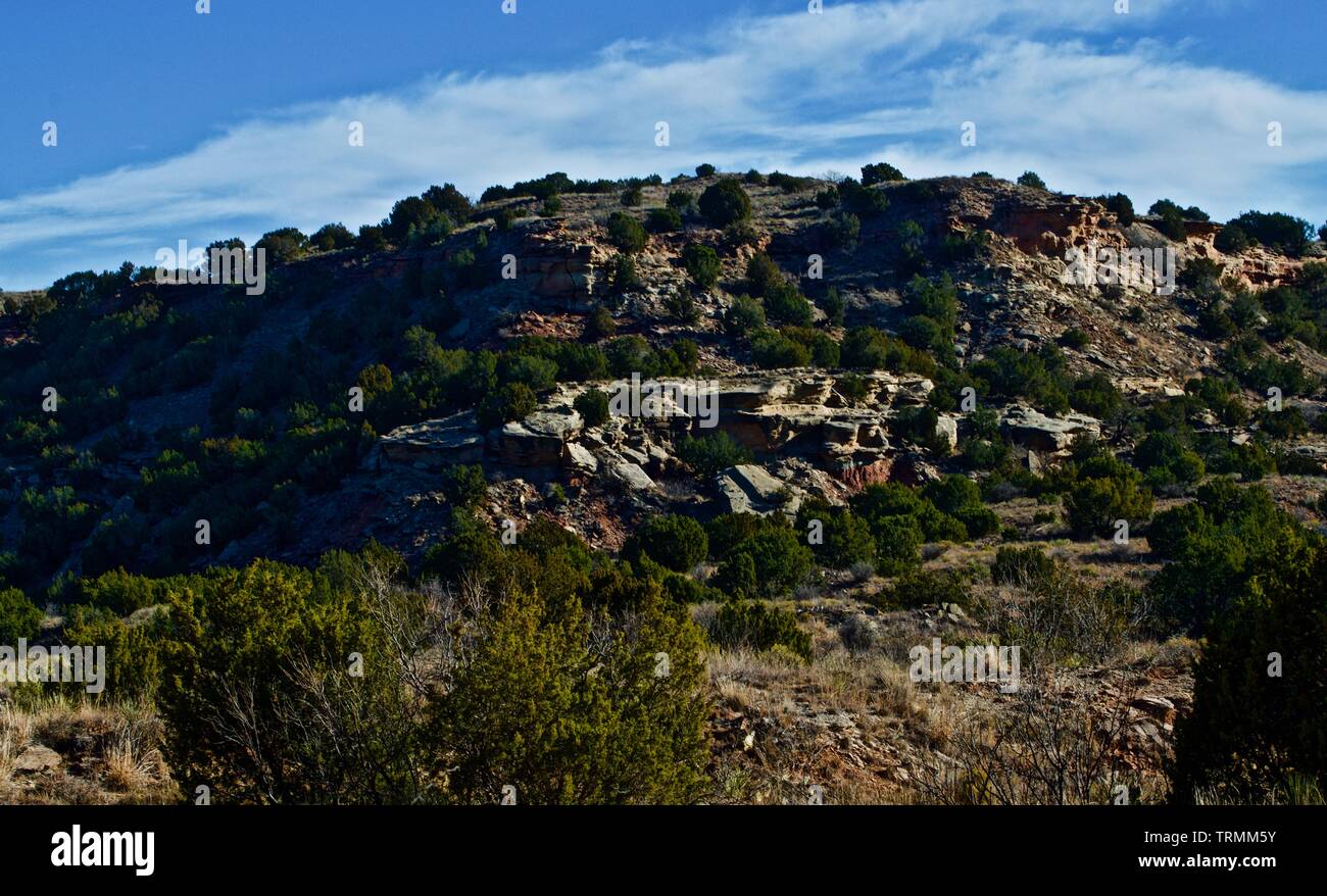Lake Shore Cliffs, Lake McKinsey in the Texas Panhandle Stock Photo - Alamy