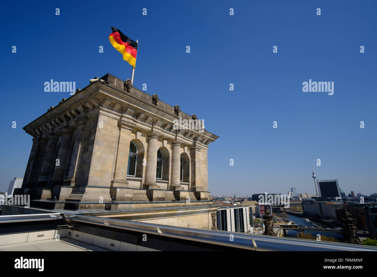 Norman foster reichstag roof hi-res stock photography and images - Alamy