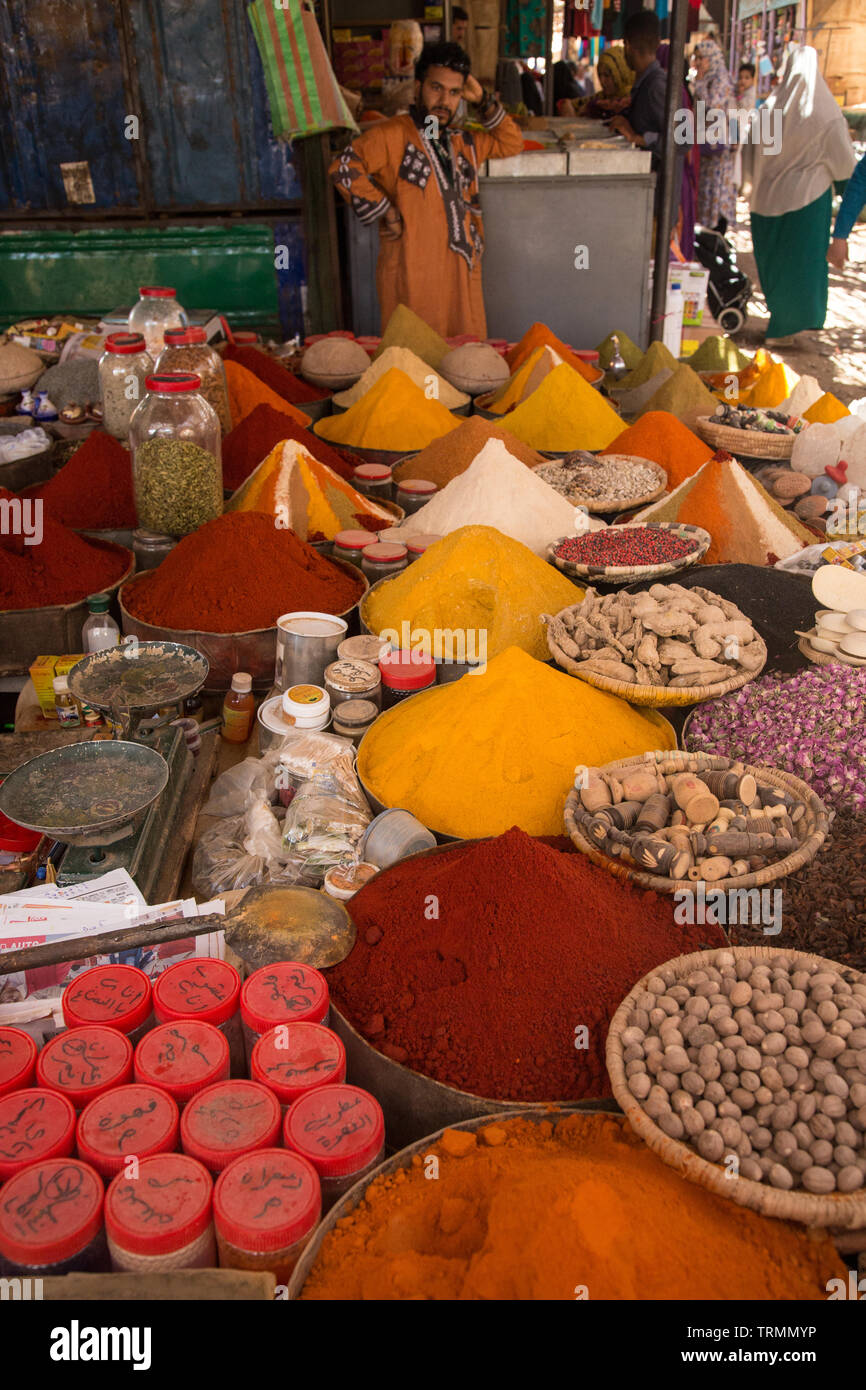 A colorful spice market in Morocco Stock Photo - Alamy