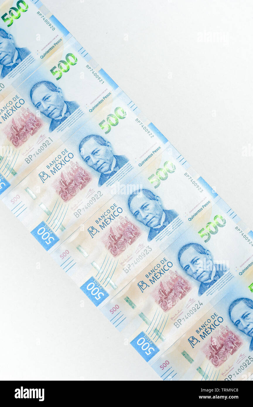 500 pesos banknote hi-res stock photography and images - Alamy