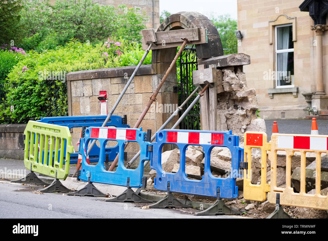 Wall structure collapse anchor prop support scaffold pole and barrier ...