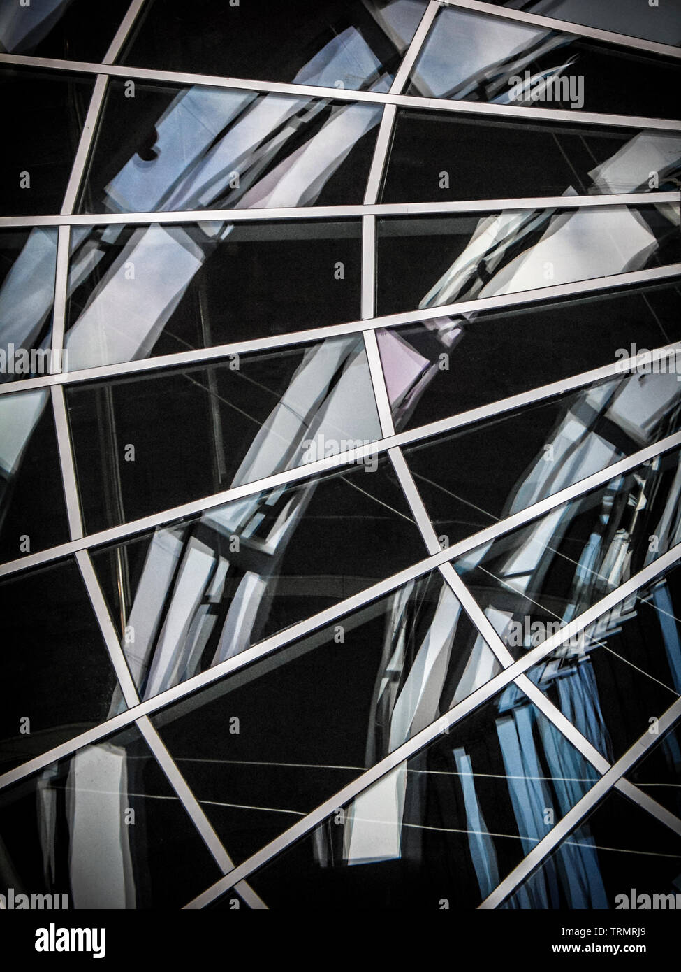 Reflective glass panes hi-res stock photography and images - Alamy