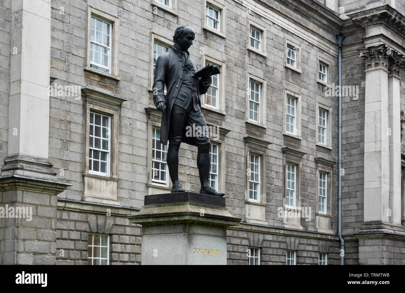 Oliver Goldsmith statue outside of Trinity College in Dublin Stock ...