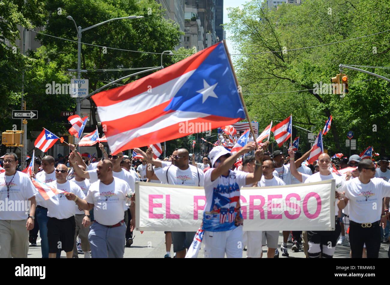 New York, NY: Thousands of people participated at the annual Puerto ...