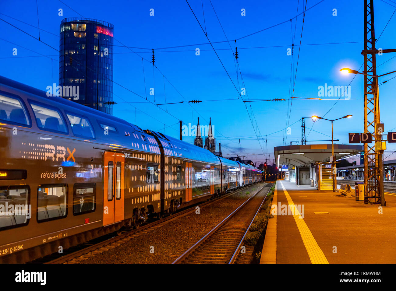Regional Express Rhine-Ruhr, RRX, the new train on the track, the cars ...