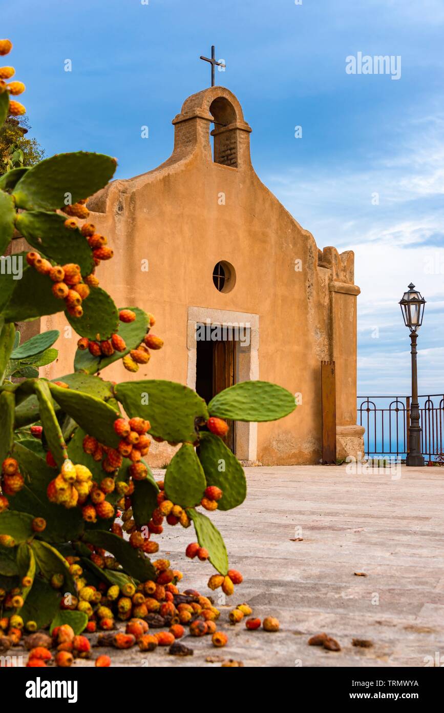 Off the beaten tourist track hi-res stock photography and images - Alamy