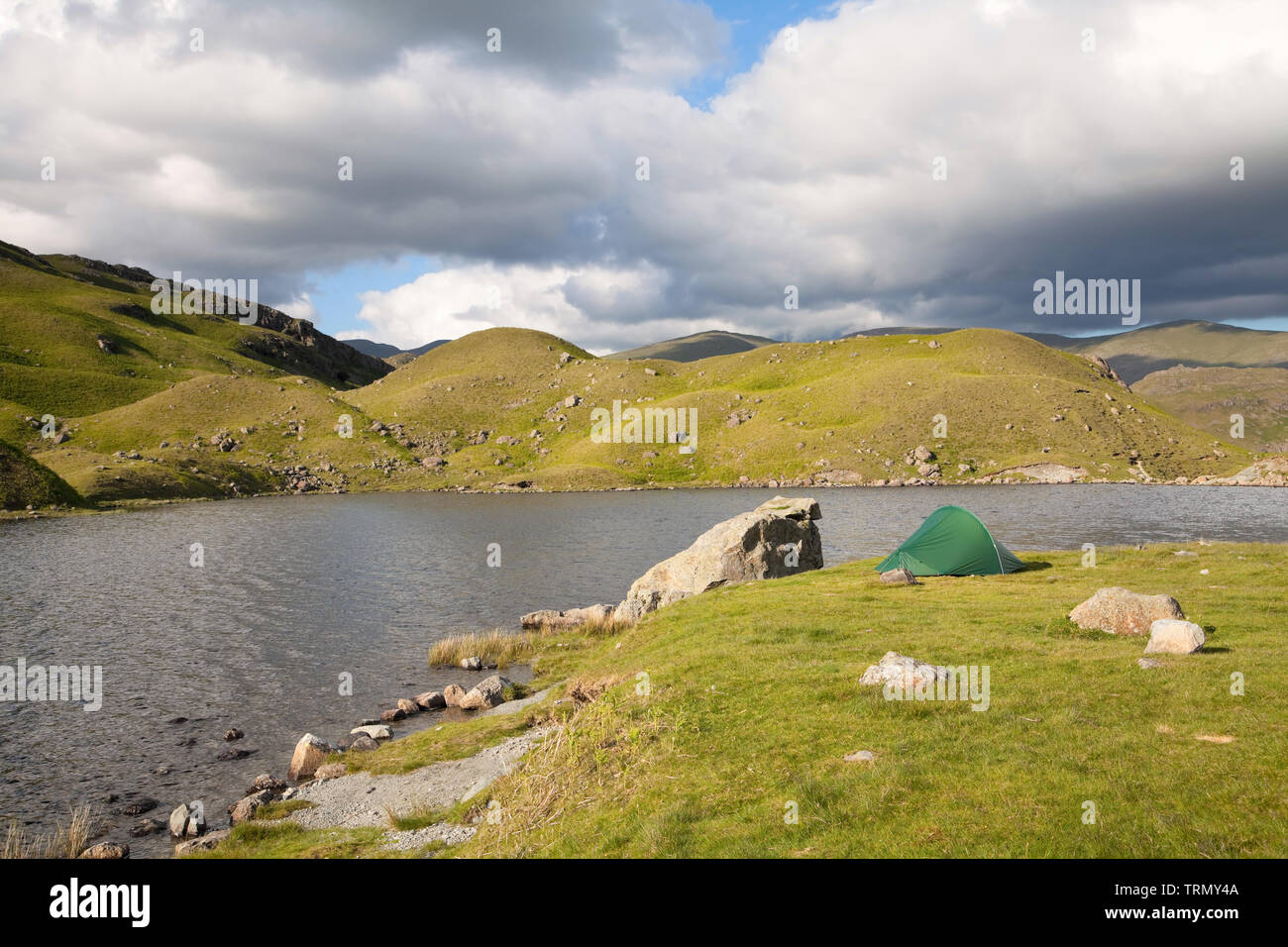 Tent pitched beside Easedale Tarn in the English Lake District Stock ...