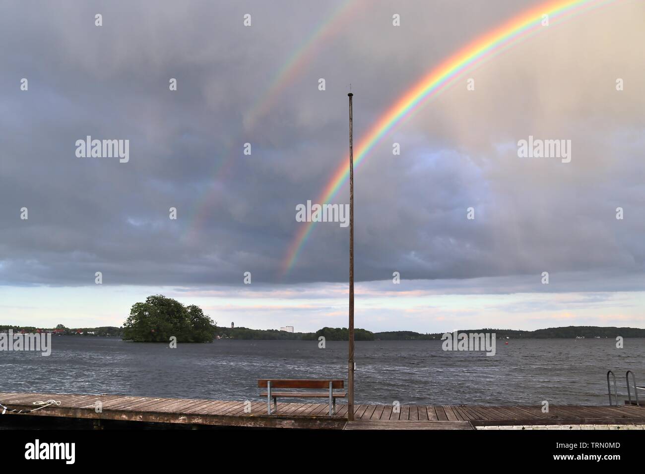 Supernumerary bows hi-res stock photography and images - Alamy