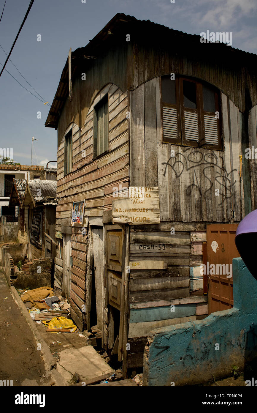 Manaus brazil slum hi-res stock photography and images - Alamy