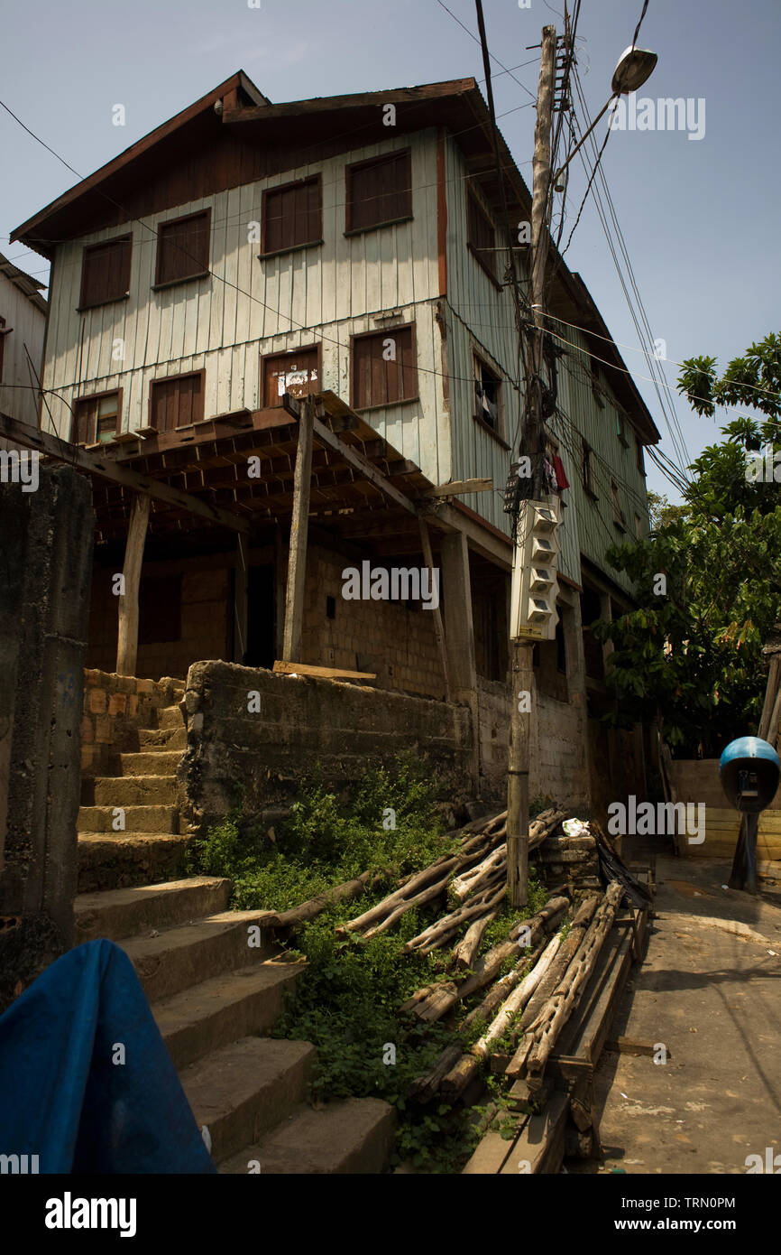 Manaus brazil slum hi-res stock photography and images - Alamy
