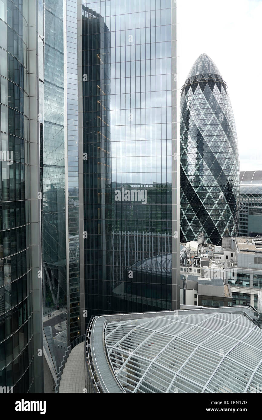 Moderni architektura hi-res stock photography and images - Alamy