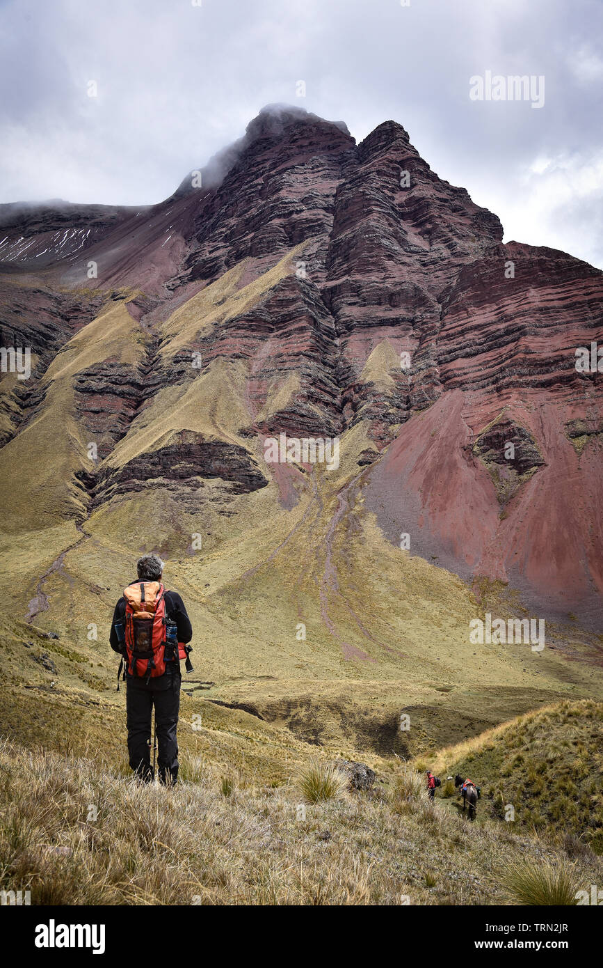 Dramatic mountain scenery on the Ancascocha Trek between Cusco and ...