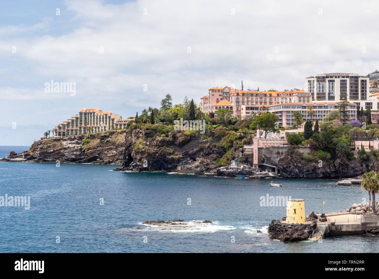 Funchal bay beach hi-res stock photography and images - Alamy