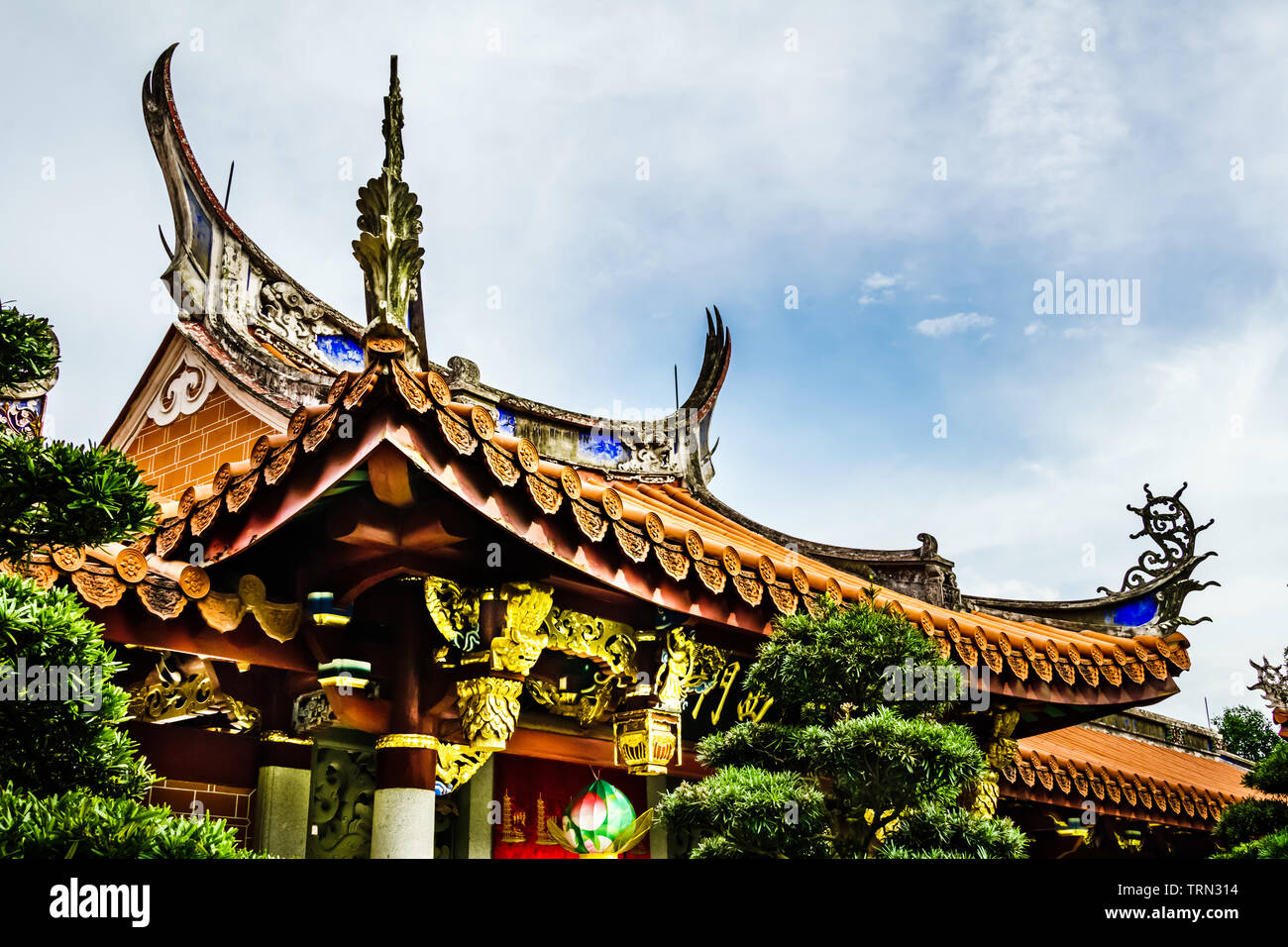 Singapore - Dec 18, 2018: Famous Lian Shan Shuang Lin Temple in Toa ...